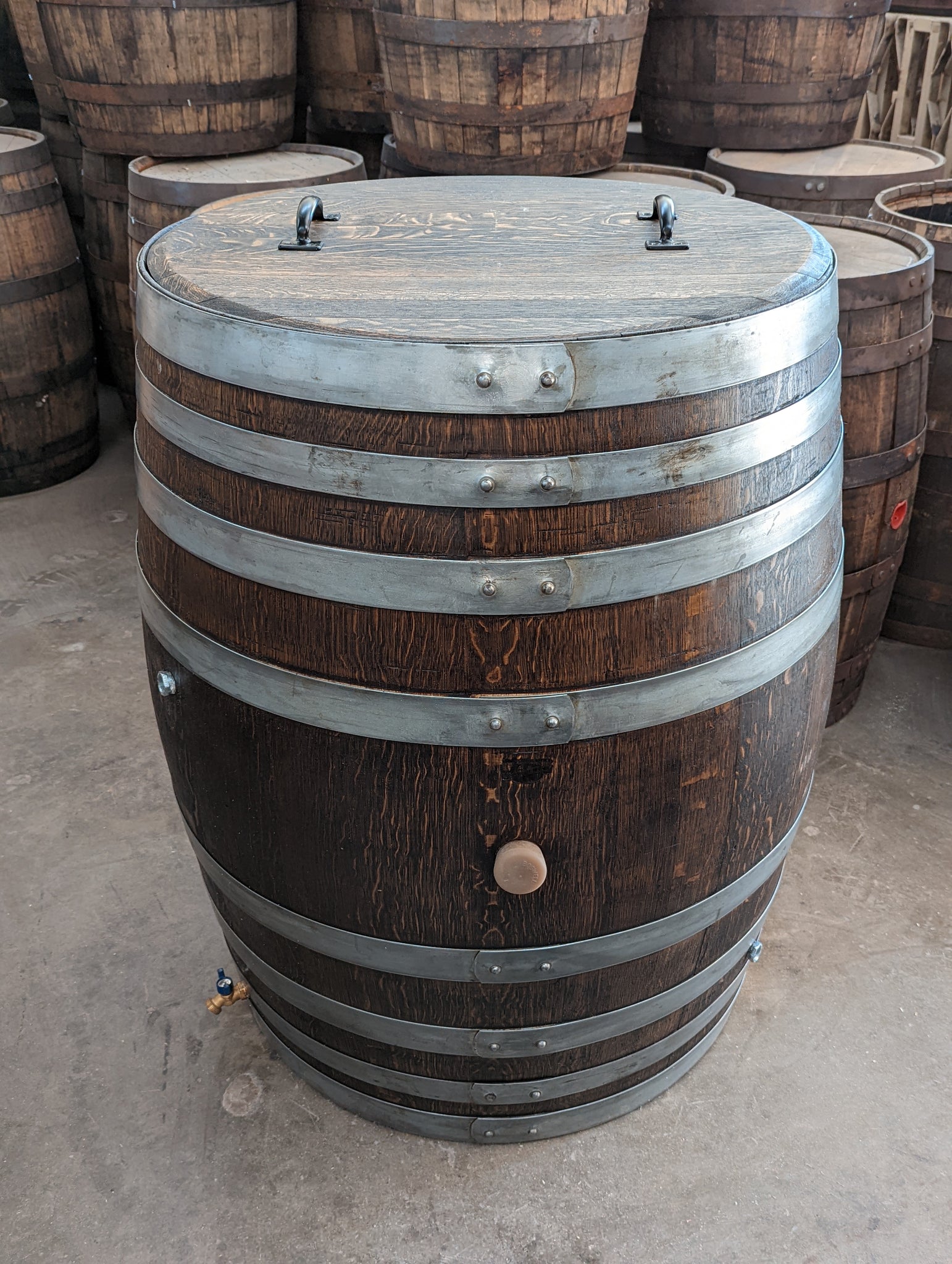 500L Cold tub puncheon barrel with 2 handle lid in dark walnut (sanded ...